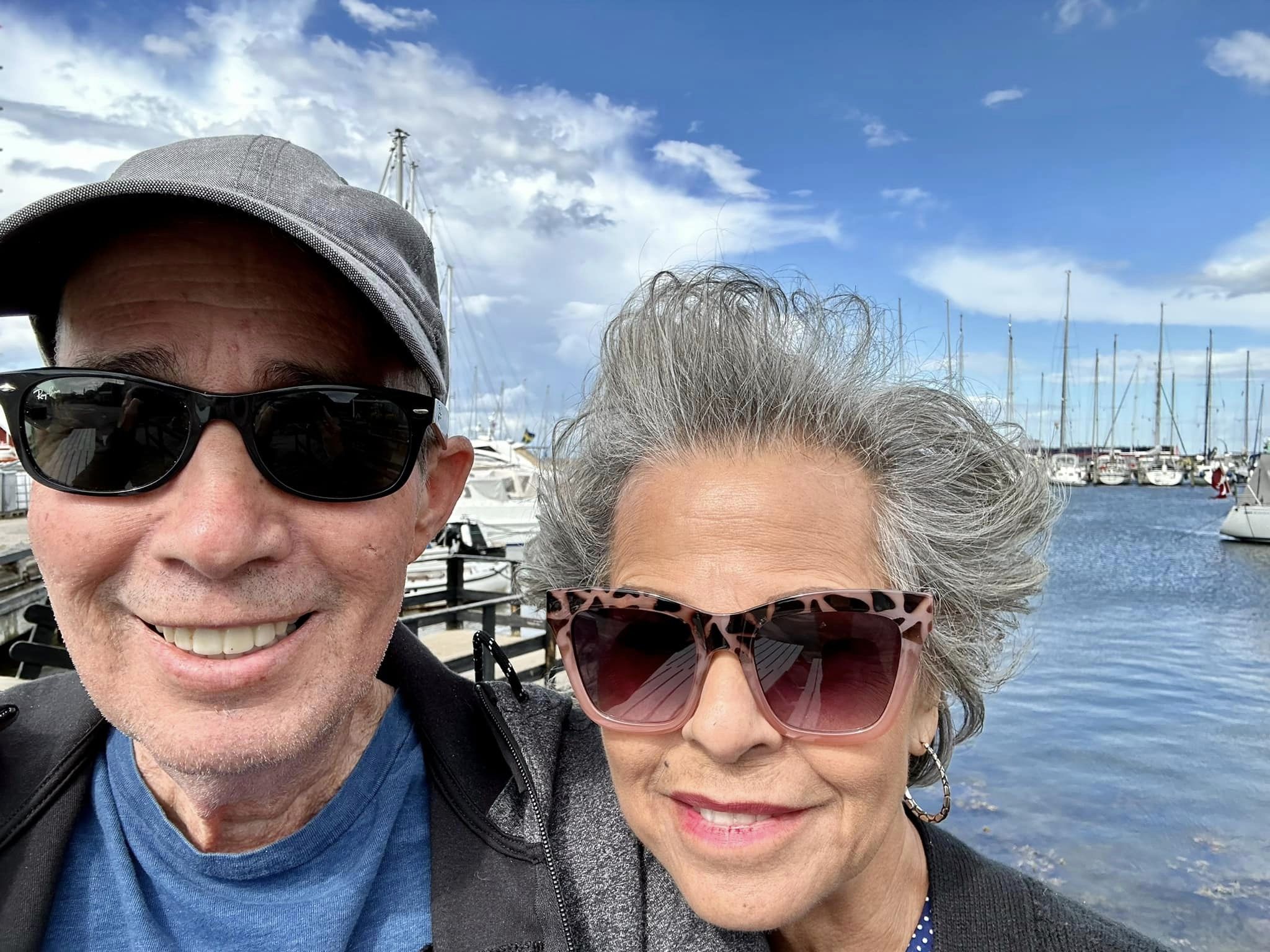 Vegabajeños en el mundo: Francisco Siaca y Marian Meléndez en ...