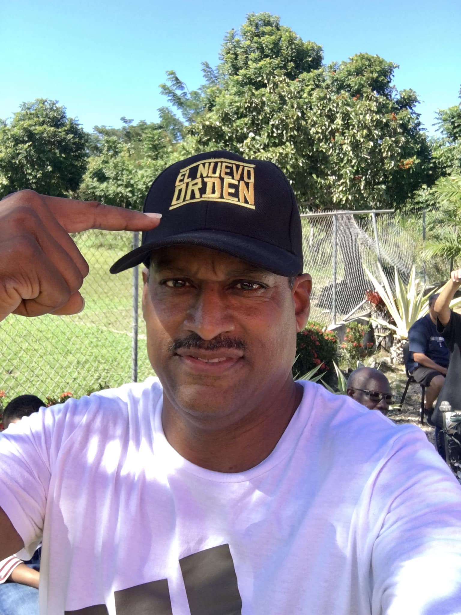 Mike Arroyo profetiza… (Imágen) – La voz vegabajeña