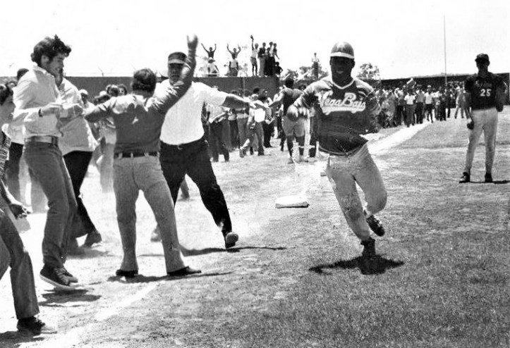 Historia Deportiva Vegabajeña: El palo de Ramón Luis Nieves en 1973 ...