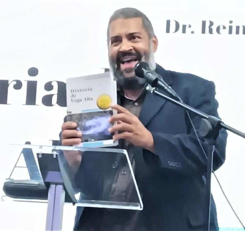 El buen libro sobre Historia de Vega Alta de Reinaldo Santana – La voz ...